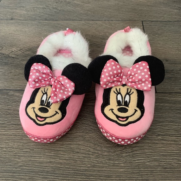 Disney | Shoes | Minnie Mouse Slippers | Poshmark